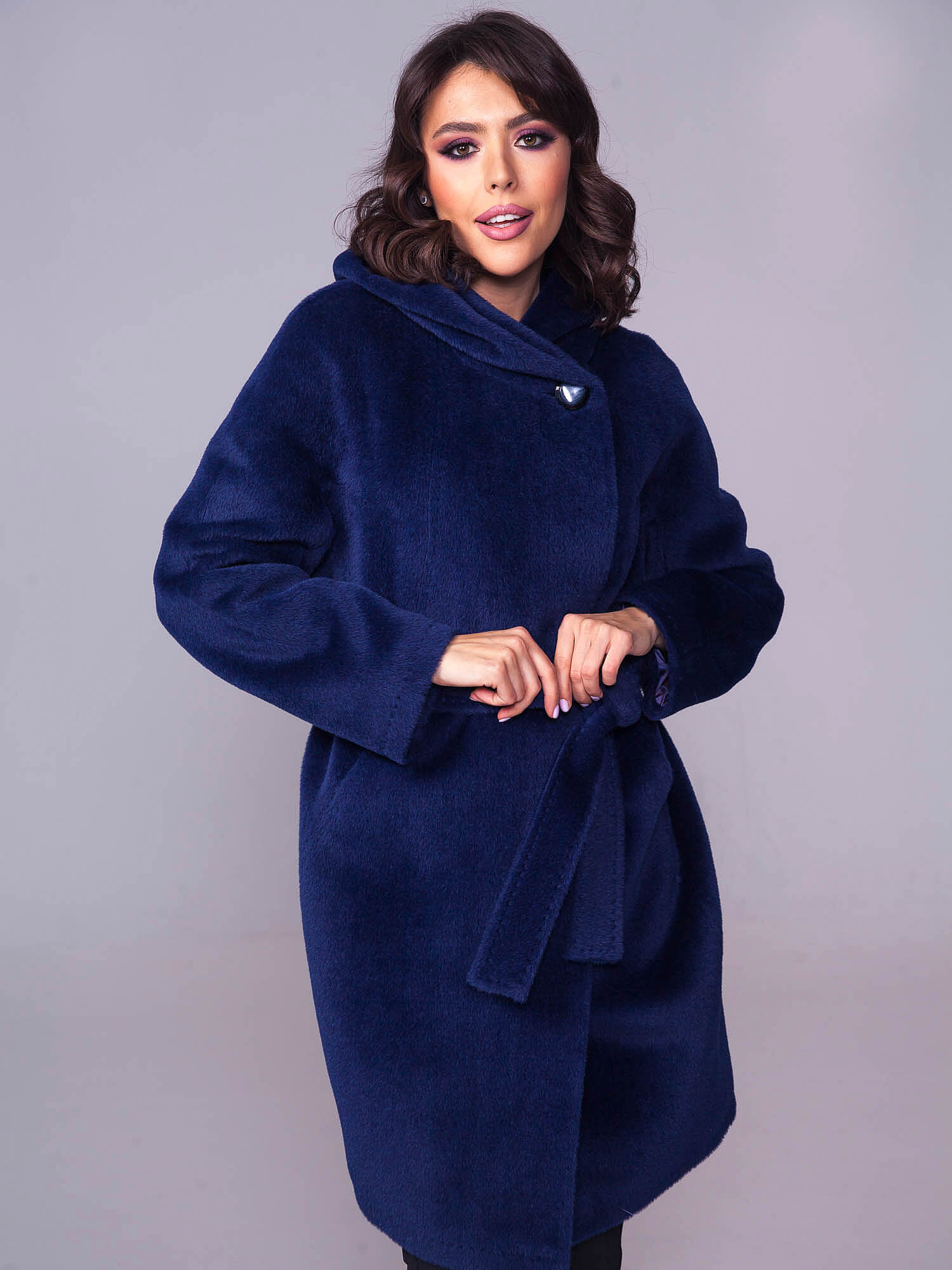 Пальто альпака с капюшоном