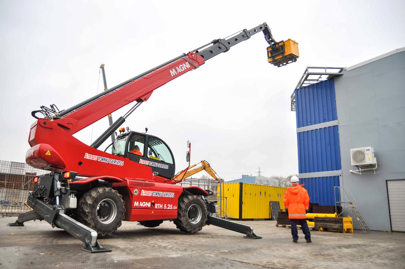 360 Slew Telehandler Initial Training