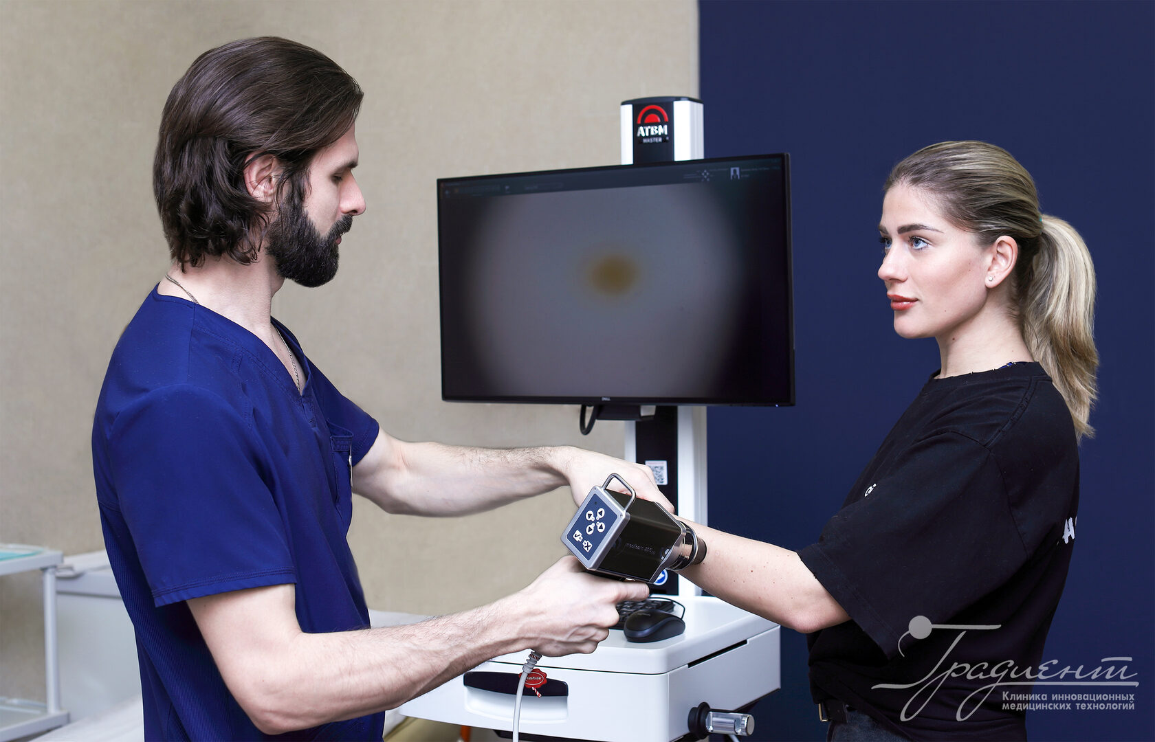 Картирование кожи на аппарате FotoFinder в клинике «Градиент» в Москве