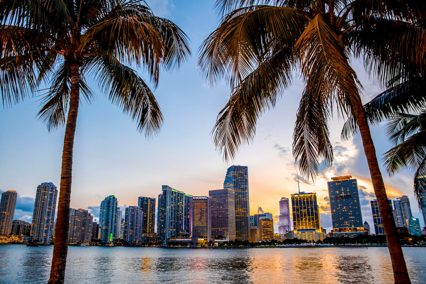Dubai & Miami - where to buy real estate by the example of Emaar Beachfront