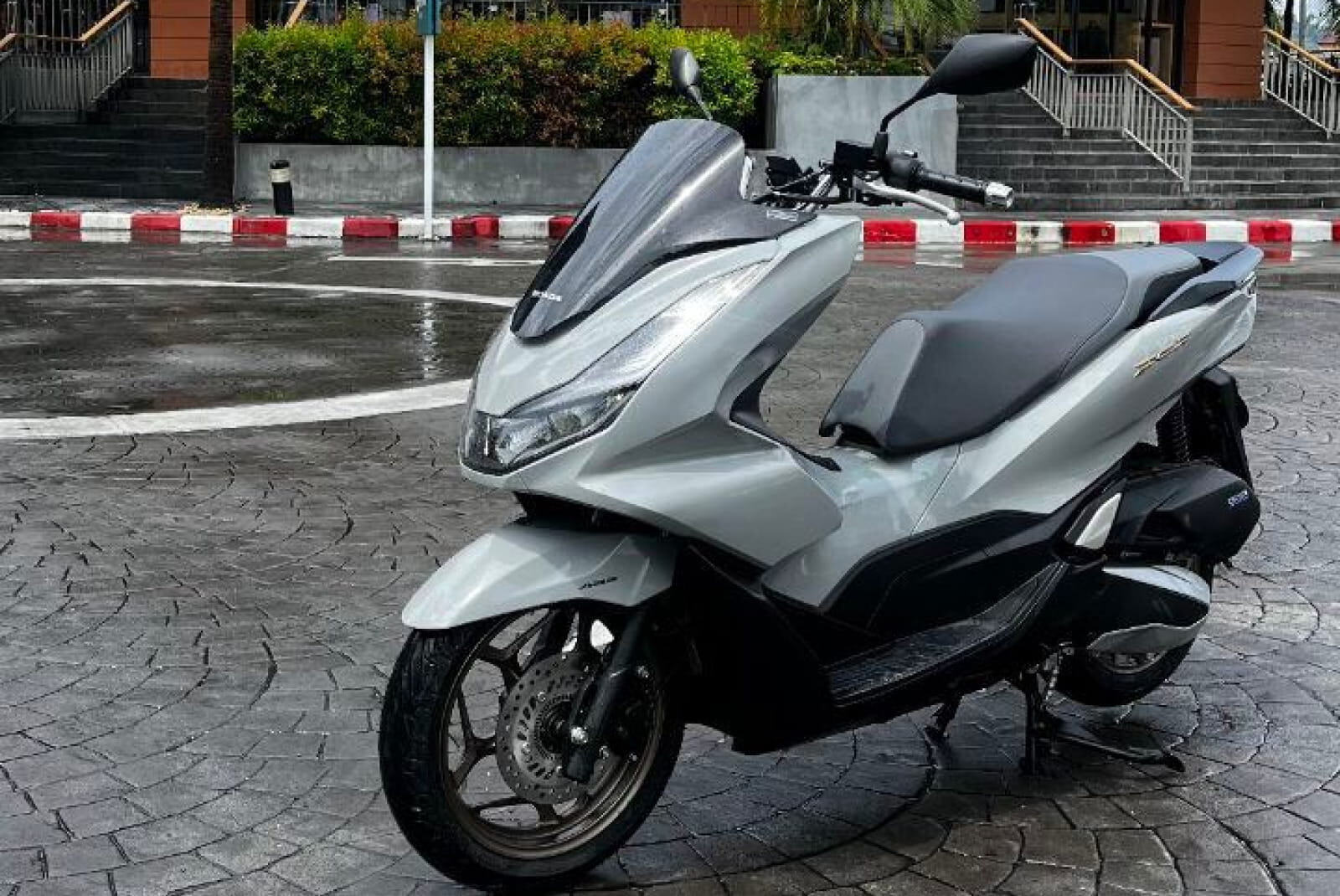Honda PCX gray