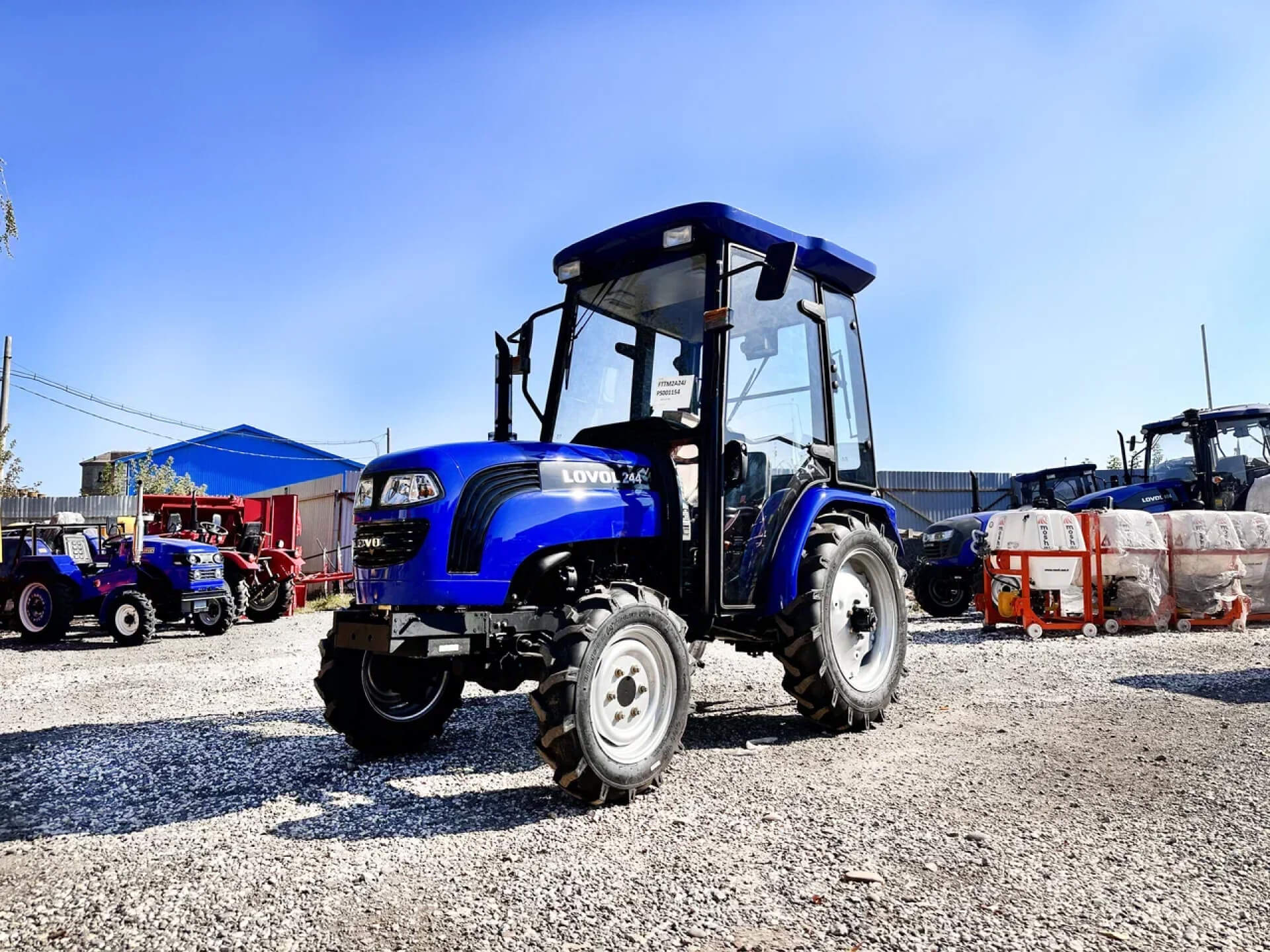 Заказать Ловол 244 с кабиной с доставкой в любую точку России