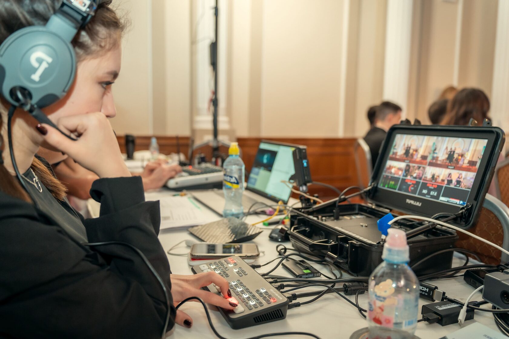 Многокамерные интернет и теле-трансляции в Москве. Профессиональная ...