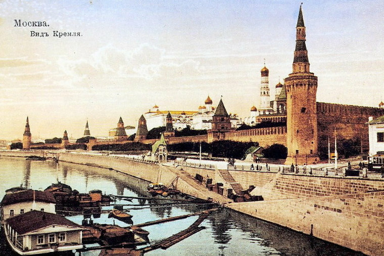 History of the Moscow Kremlin - From Rags to Riches | Walks With Folks