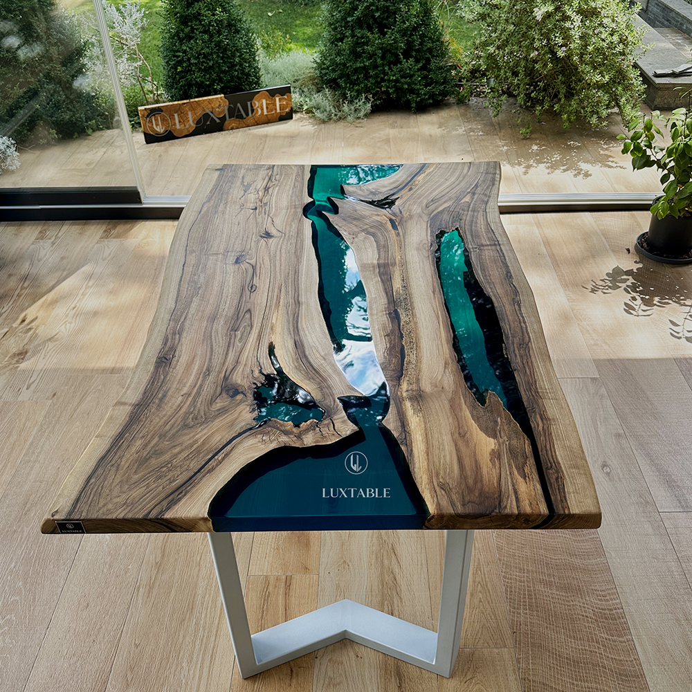 Tavolo da pranzo moderno in legno e resina ‘’Exotic’’