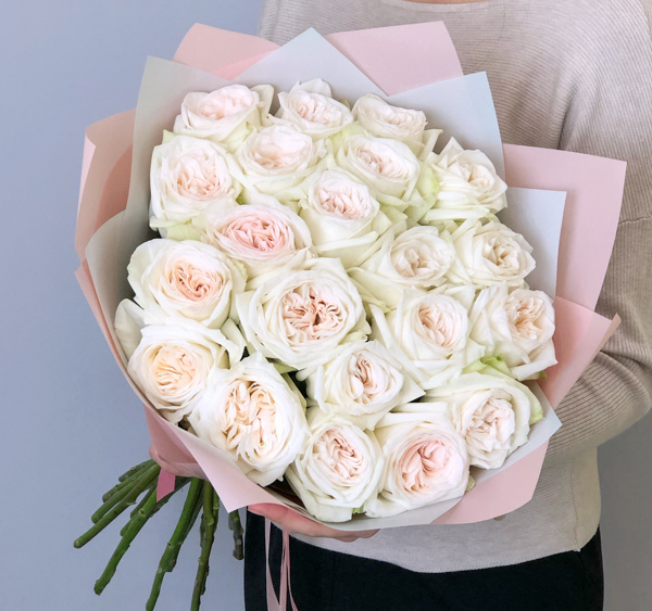 Купить цветы букет 21 роза White O`hara в Воронеже. Заказать цветы ...