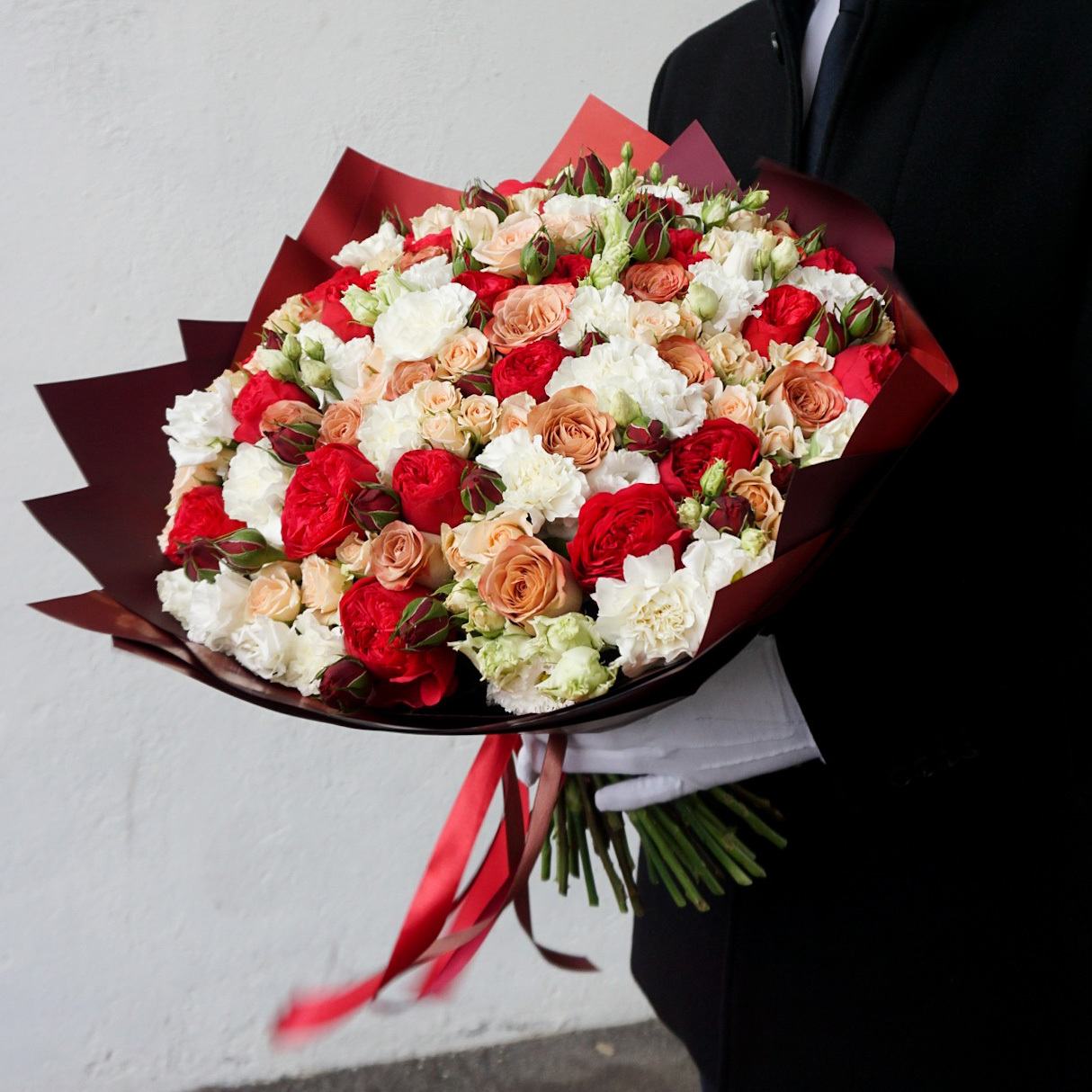 Купить авторские букеты премиум-класса в Москве с доставкой на дом ...