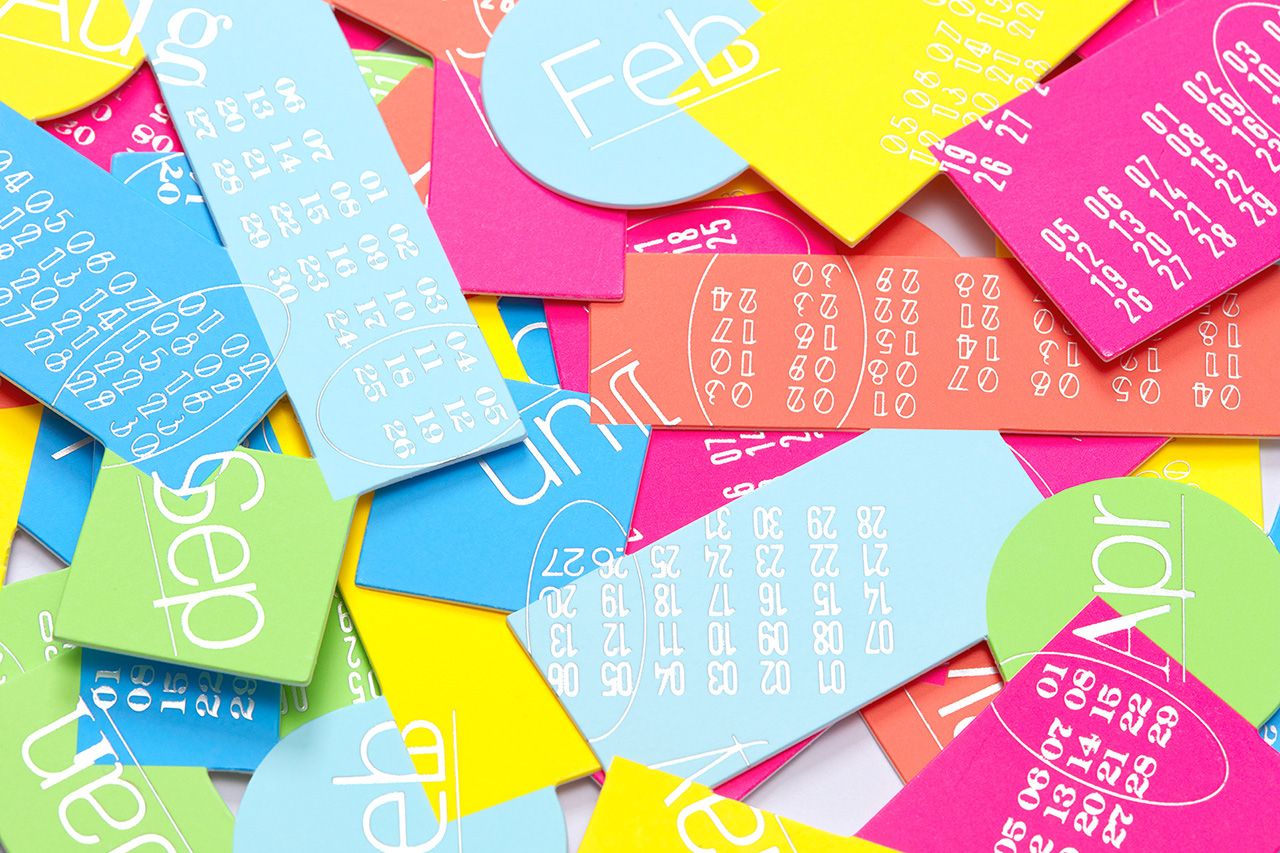 Нестандартный календарь на заказ с логотипом