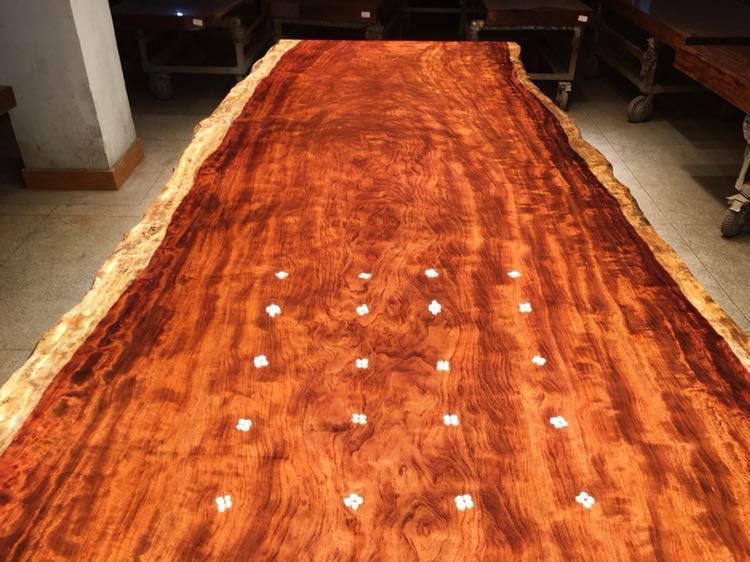 AFRICAN BUBINGA TABLE / ENG