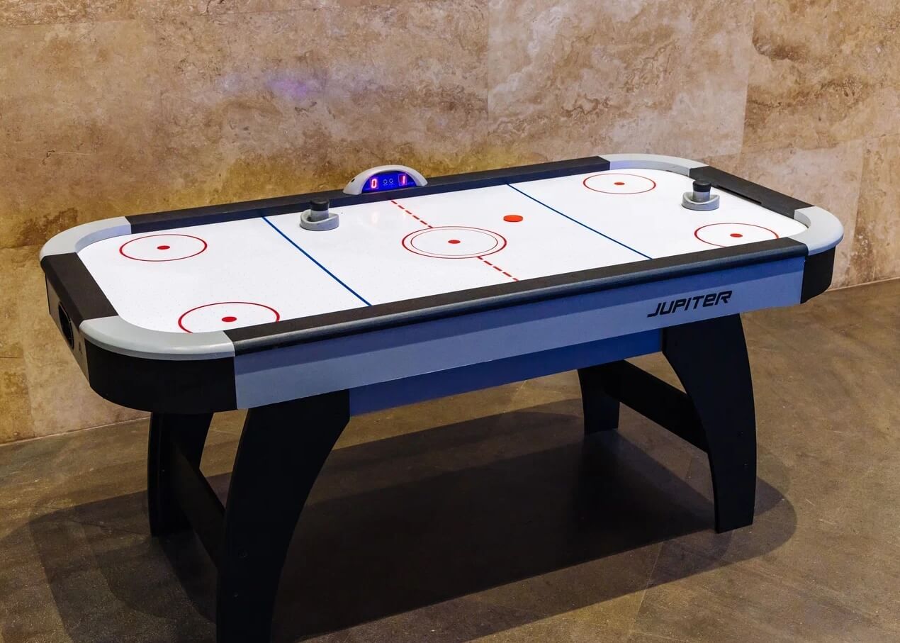 Аэрохоккей аренда. Классическое развлечение для мероприятий