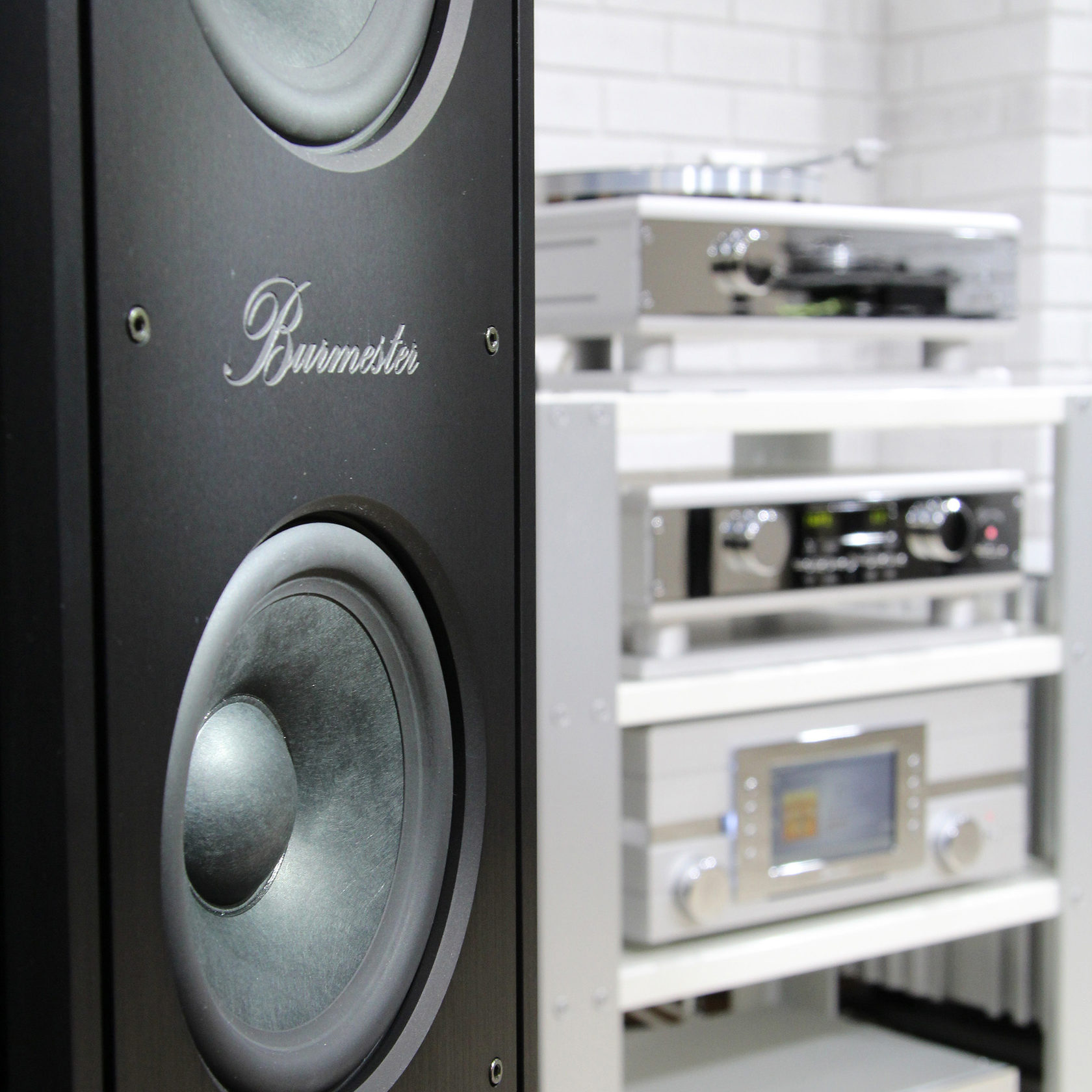 Музыкальная система Burmester уровня Reference