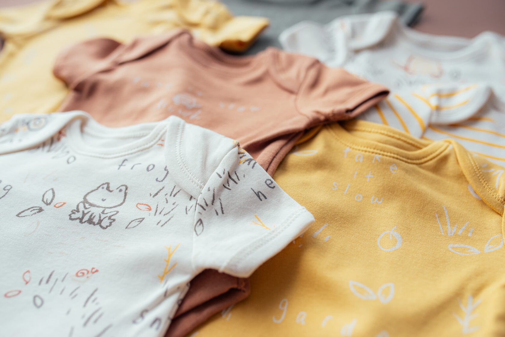 Боді / Дитячий одяг BEE HAPPY