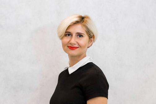 VICTORIA SMIRNOVA, SENIOR ASSOCIATE