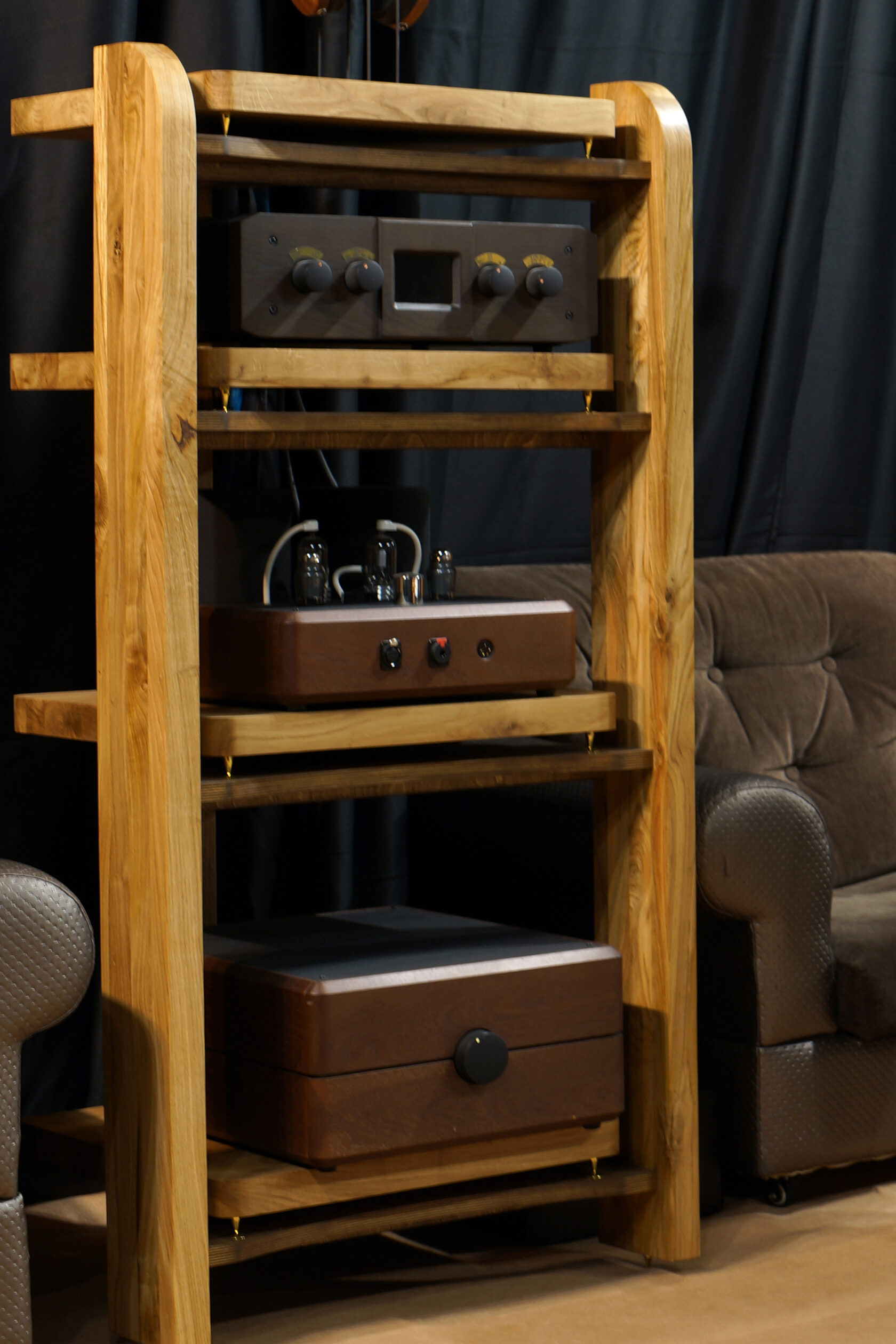 Стойки под аудиоаппаратуру TSIBIZOV.AUDIO