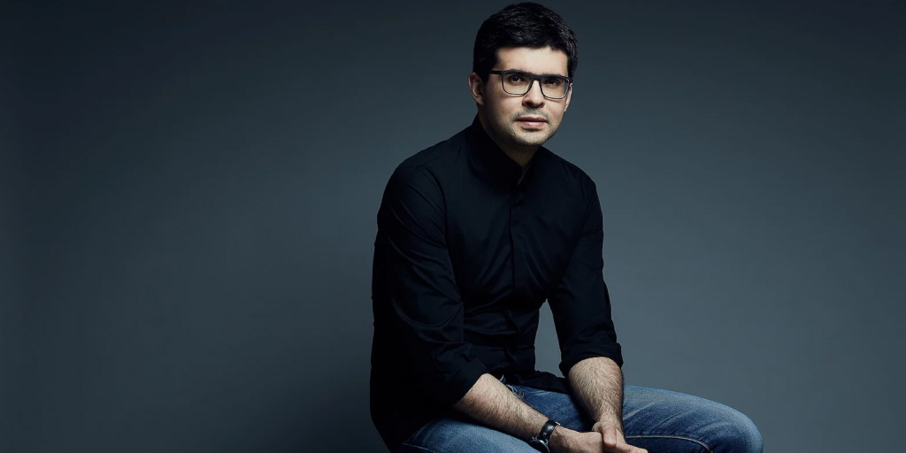 Valentin Uryupin — conductor & clarinetist