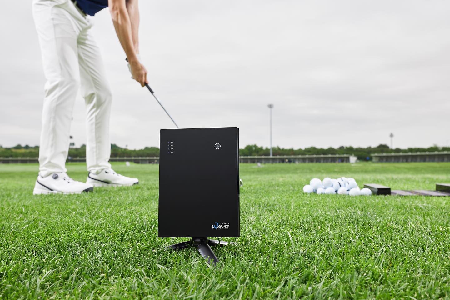 Лаунч-монитор Golfzon Wave – портативный гольф-тренажёр