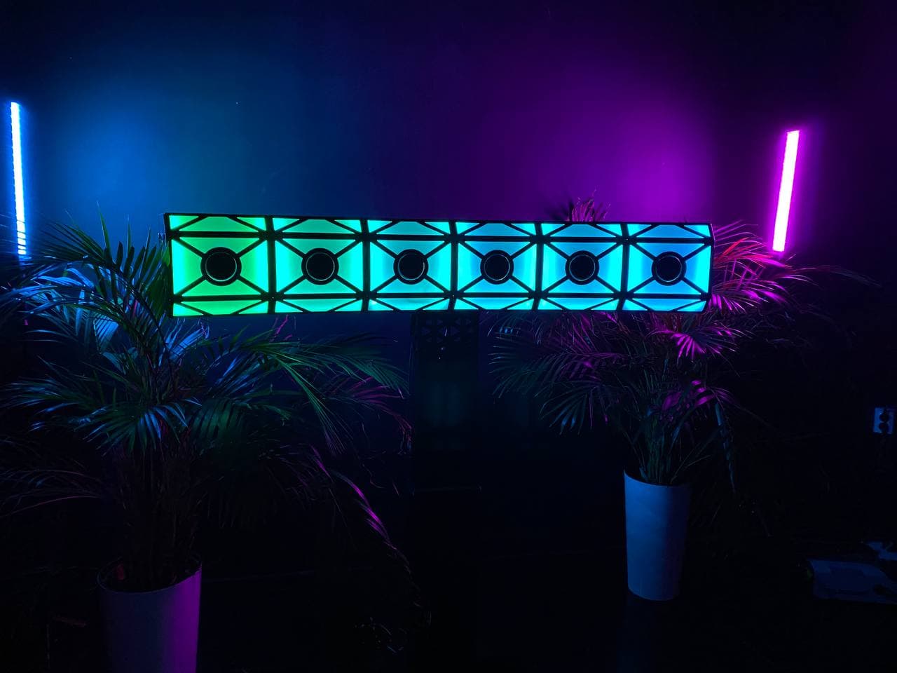 Bullet time array photo booth, multi camera photo booth software