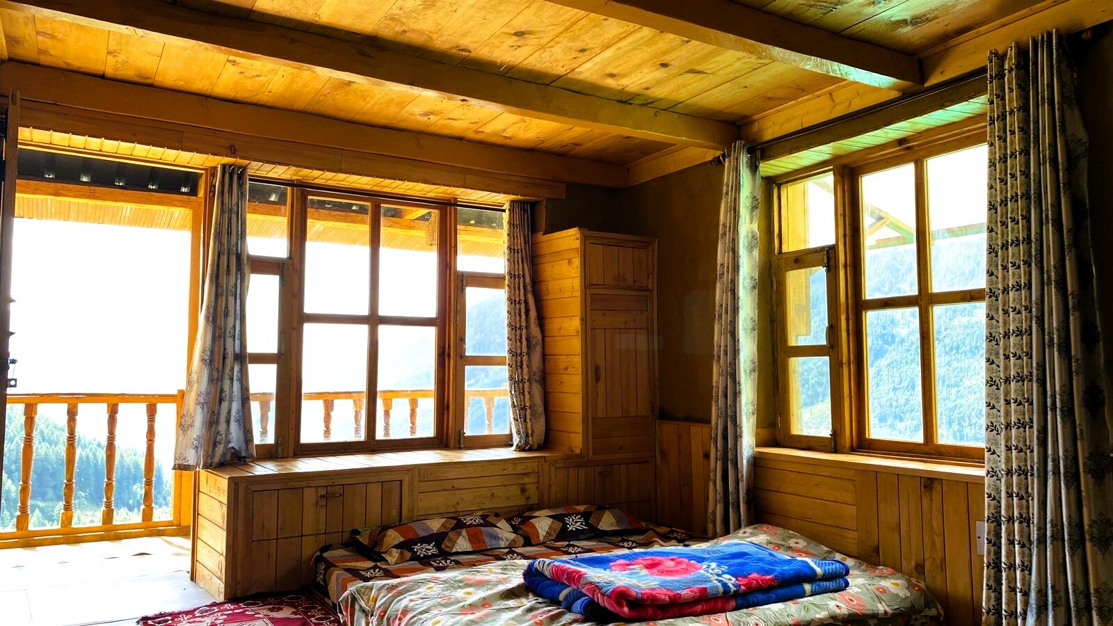 Pinnacle Retreat Manali - Pahadi Homestay