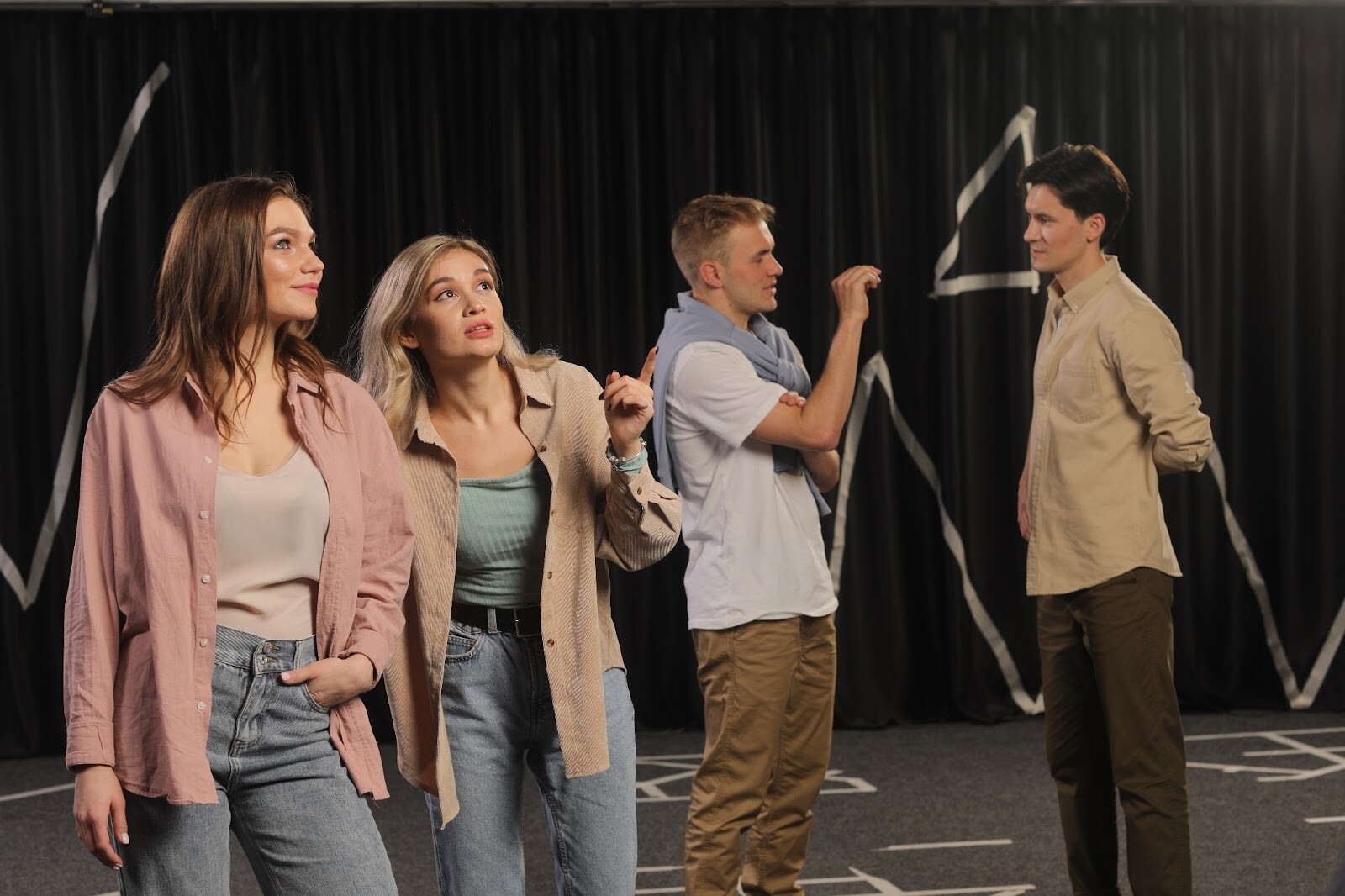 Virtual Reality Team Building: Top 5 Engaging Activities