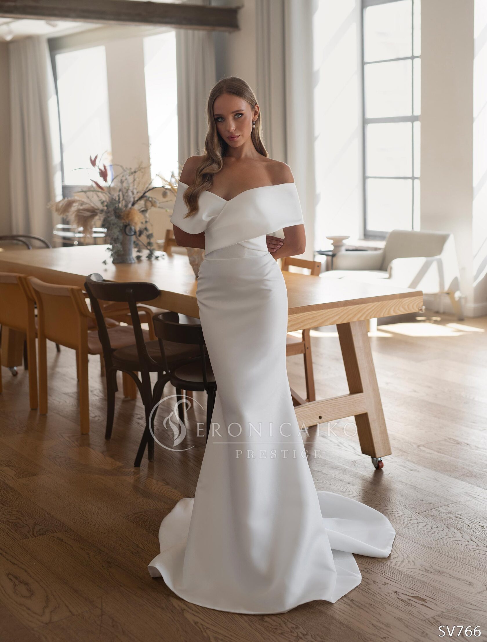 Свадебное платье Гортензия пышное с разрезом купить в спб | Milki-Dress.ru