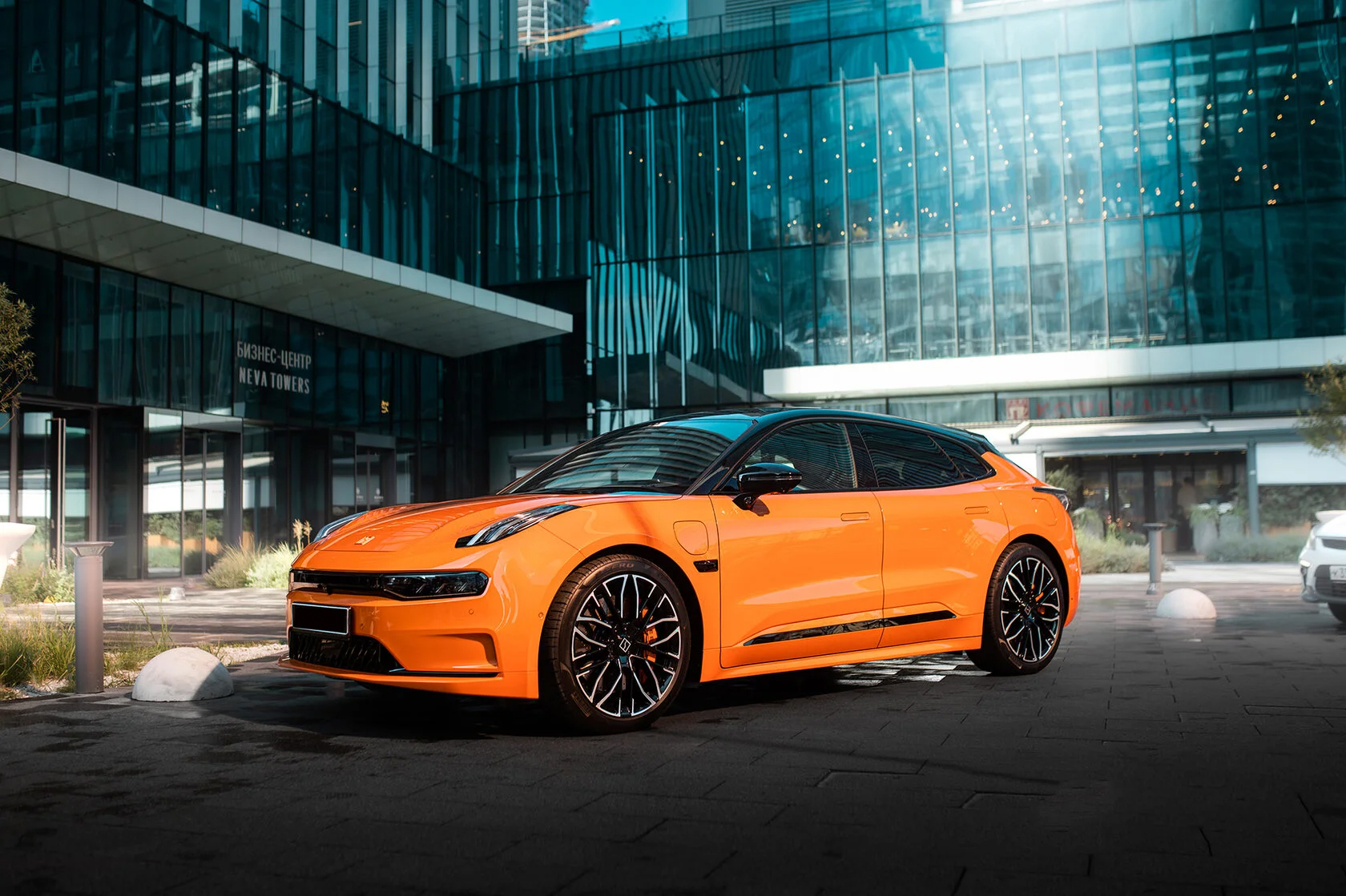 Аренда Zeekr 001 Z-Sport в Москве | Прокат электрокара Зикр 001