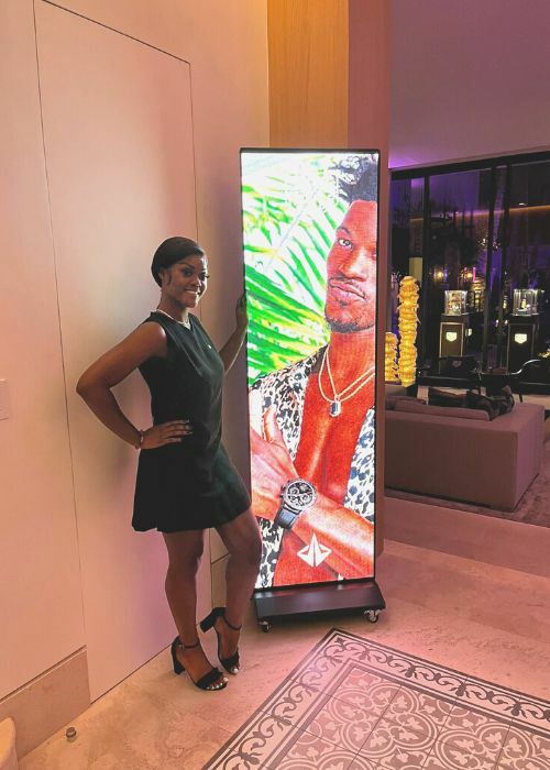 Event Hostess: What Kind of Profession, Main Responsibilities | Julia ...