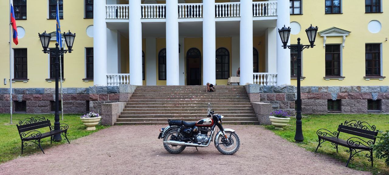 Поездка Royal Enfield Family