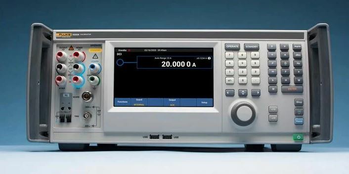Fluke 5560A, Fluke 5550A и Fluke 5540A Многофункциональные калибраторы
