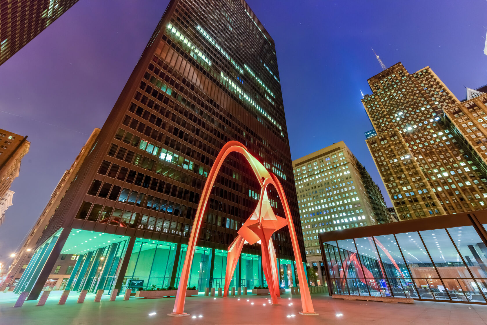 Calder's Flamingo: A Striking Red Abstract Sculpture in Chicago