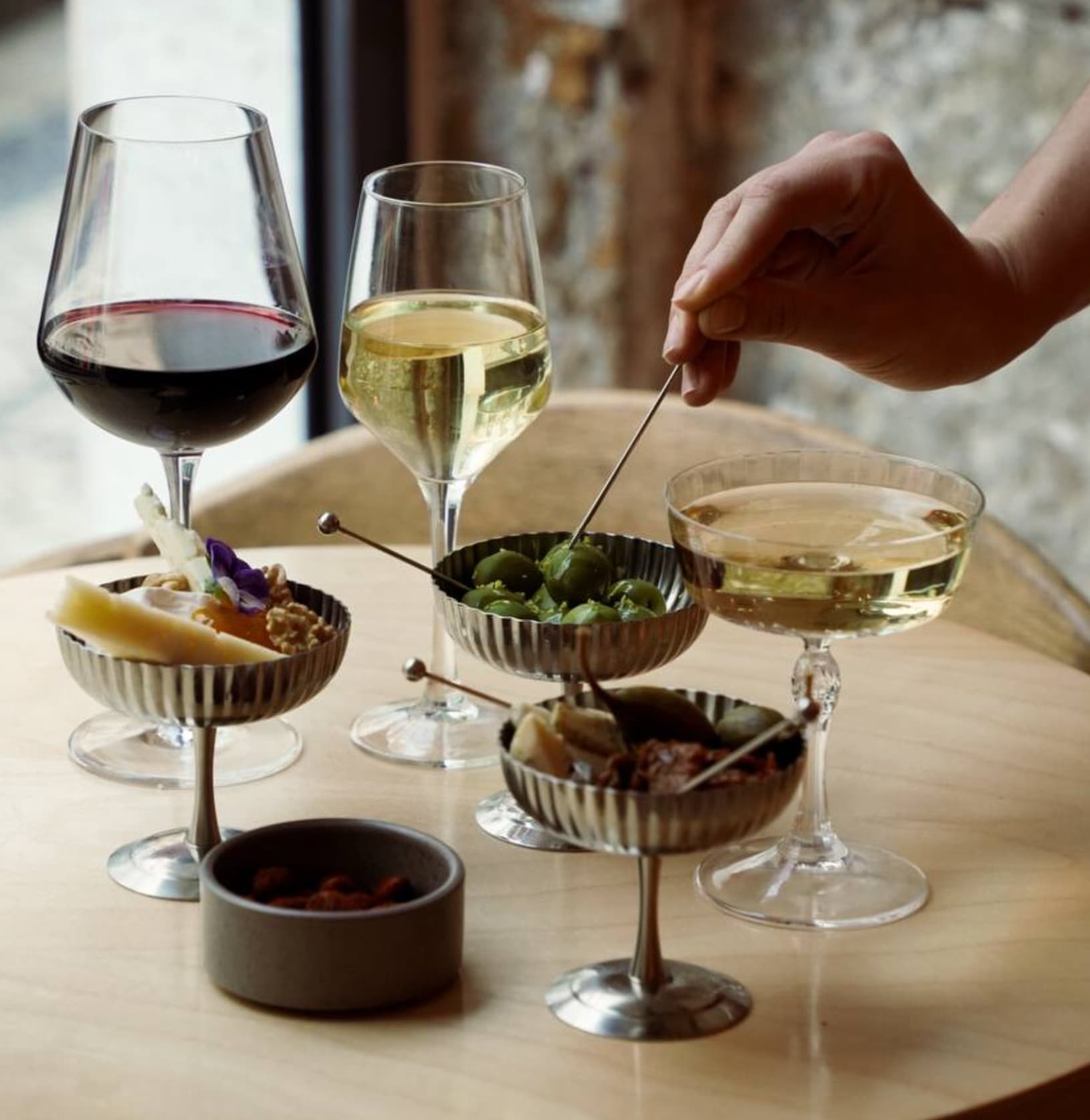 Guide to Lisbon's Modern Wine Bars and Tapas Spots: 10 Unique Aperitivo ...