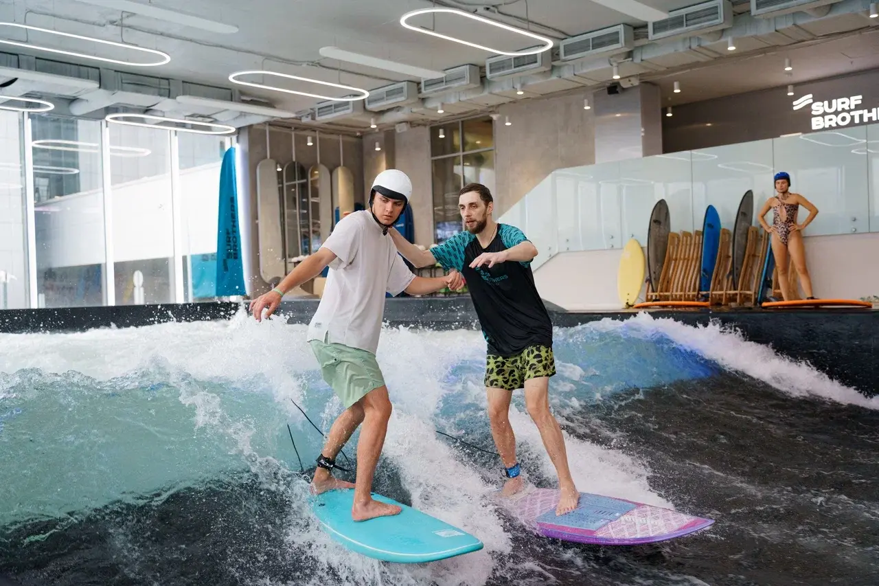 Surf Brothers Academy - система обучения сёрфингу в Москве
