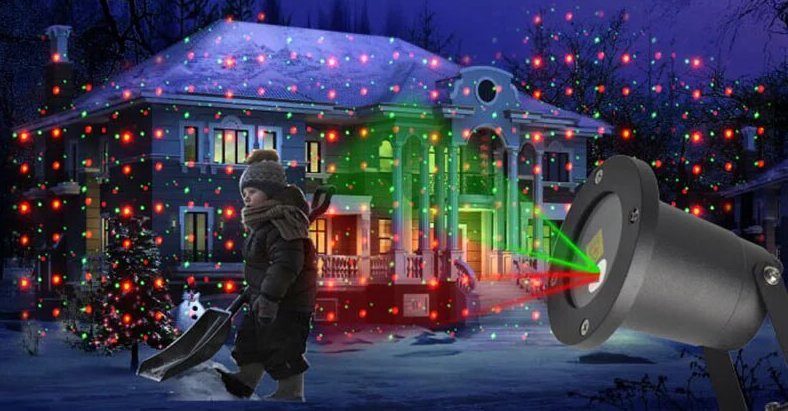 Уличная лазерная подсветка фасада дома. Новогодняя подсветка дома ...