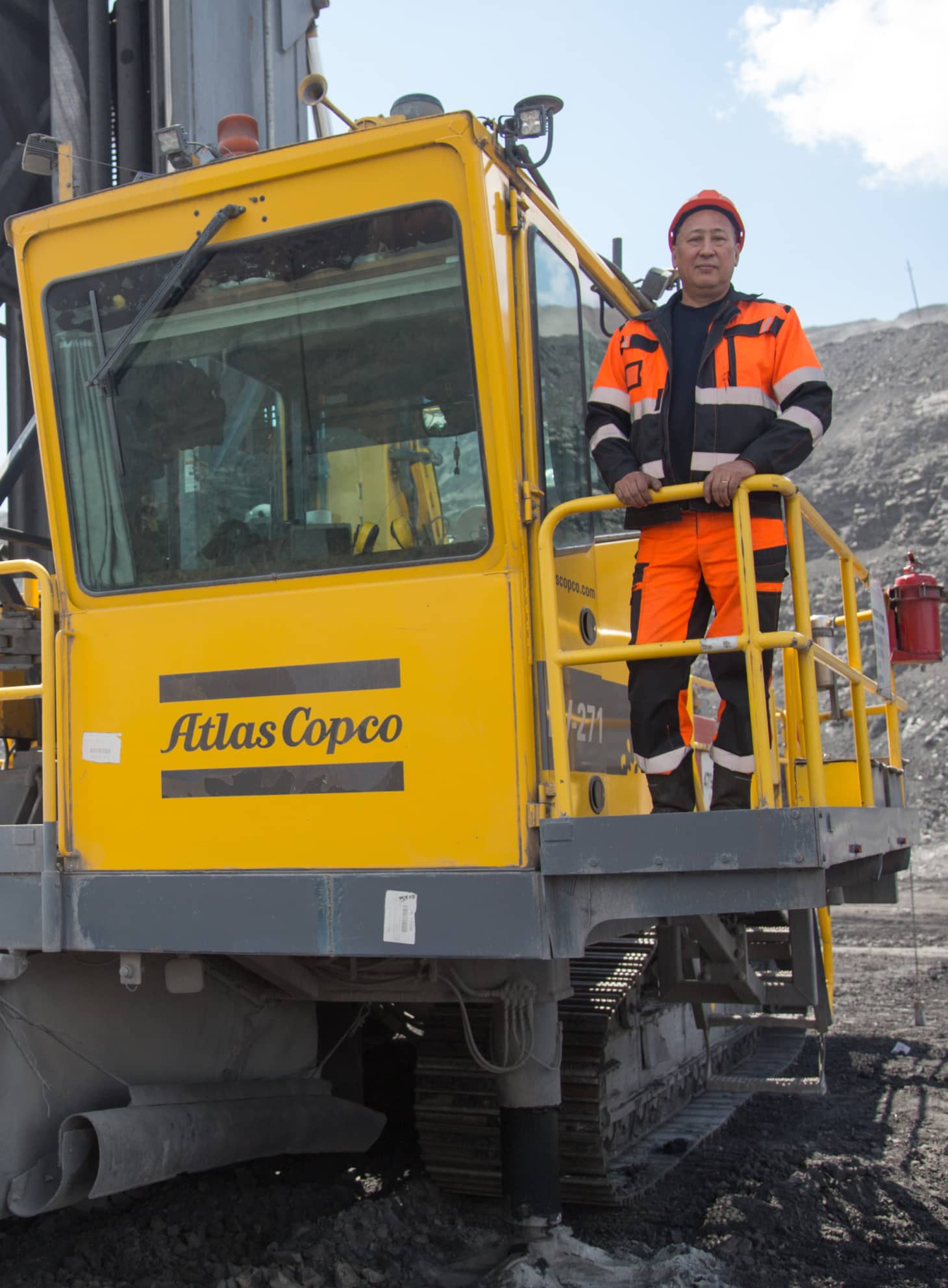 Буровые и взрывные работы | Кузбассразрезуголь-Взрывпром