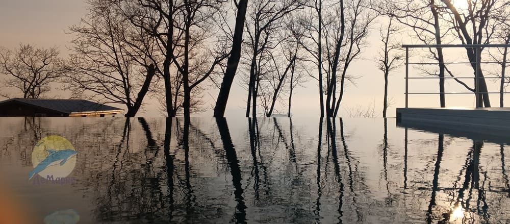 Бассейн инфинити. Строительство переливных бассейнов на улице, в доме ...