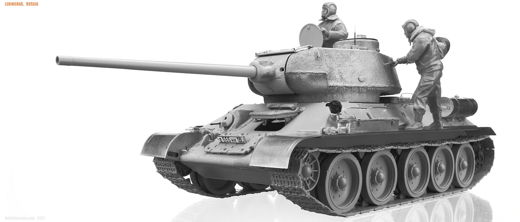 Готовая модель танка Т-34-85 завода №174 от RFM в масштабе 1/35. Фото ...