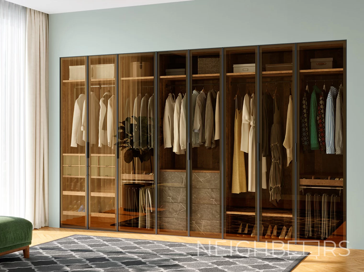 Распашной шкаф со стеклянными фасадами