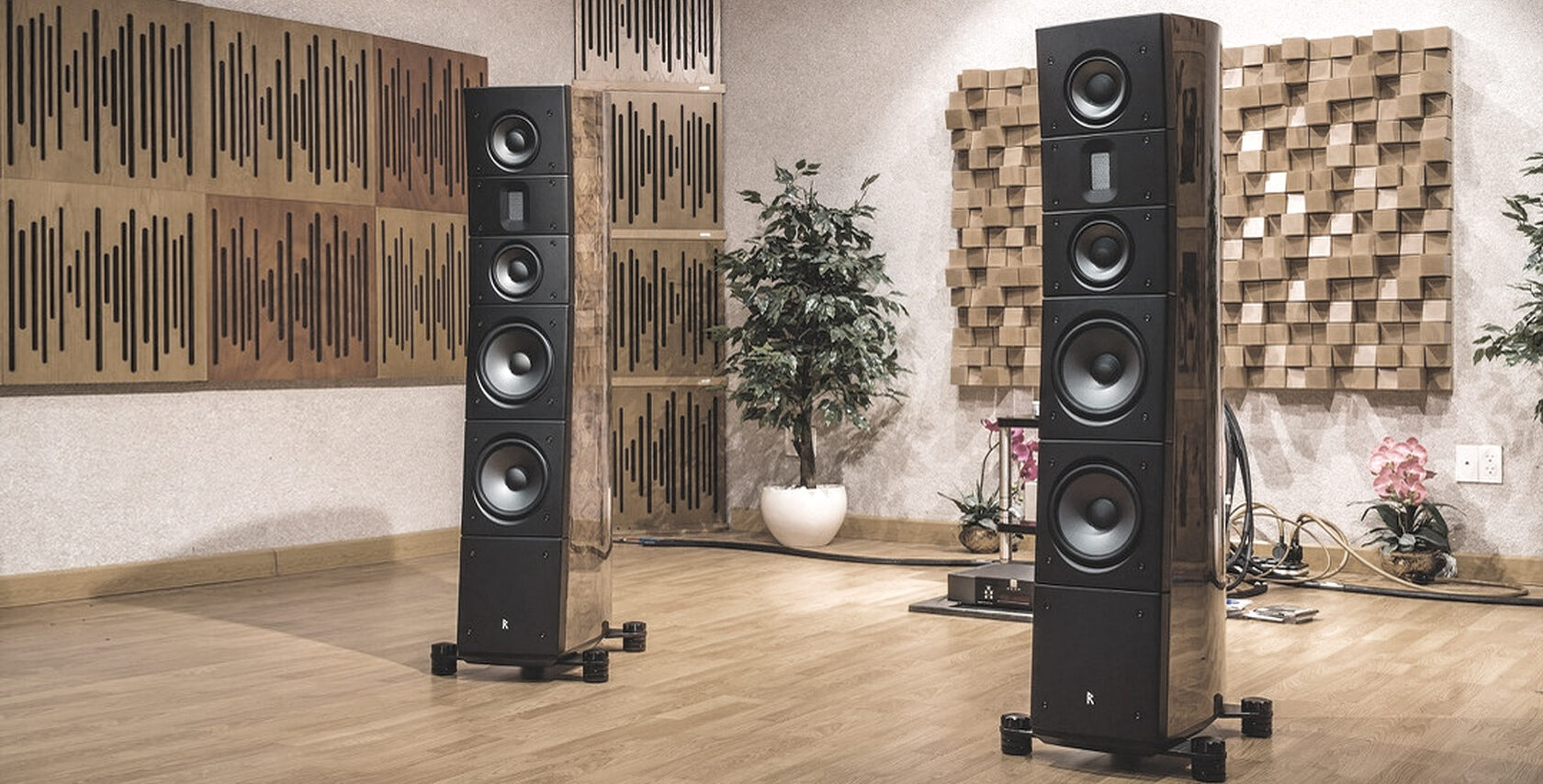 Raidho TD3.8. RAIDHO ACOUSTICS - official distributor audiomerlin.com ...