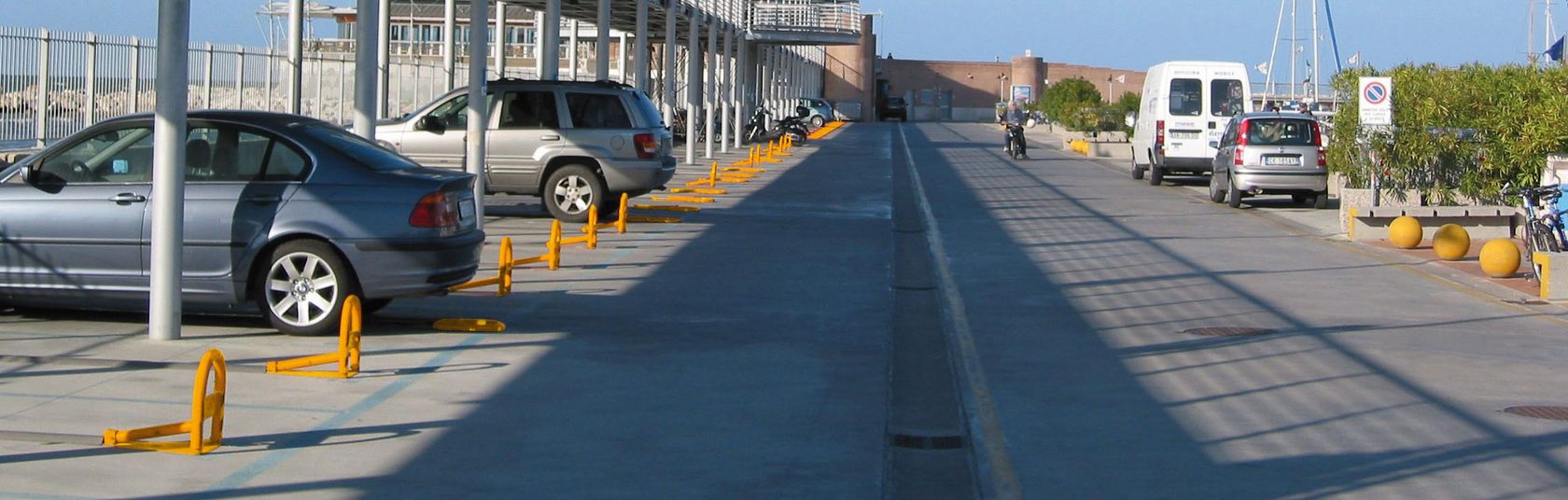 Автоматические парковочные барьеры в Крыму