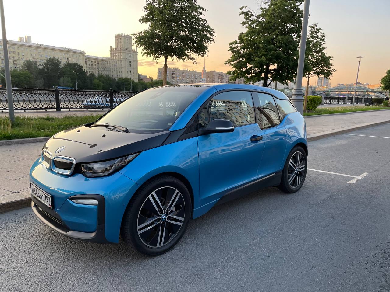 BMW i3 Rex Blue