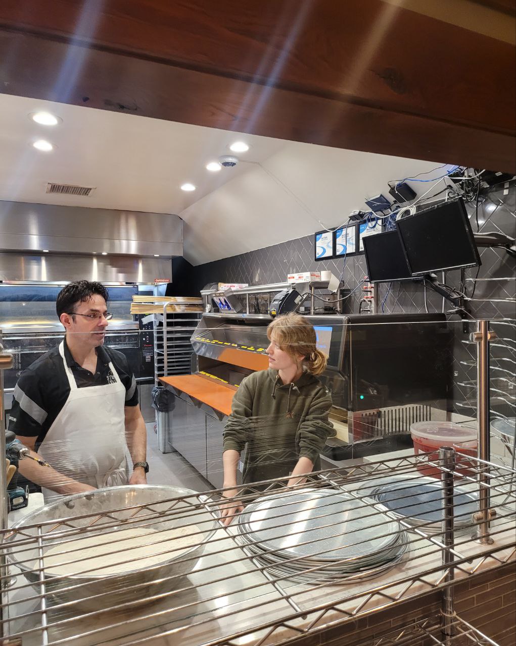 xPizza Cube – a powerful pizza making robot | xRobotics